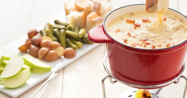 Fondue au Fromage et au Bacon Fumé à L’ancienne