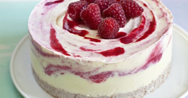 Cheesecake Glacé à la Rose et aux Framboises