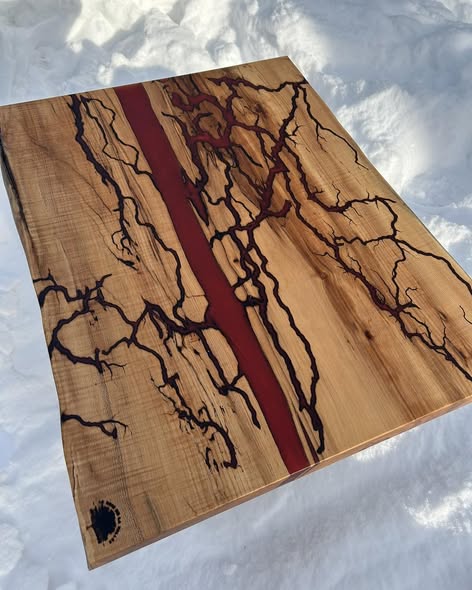 Concours Gagnez magnifique table artisanale en érable ondulé avec son ...