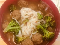 Soupe aux Légumes et aux Boulettes de Viande