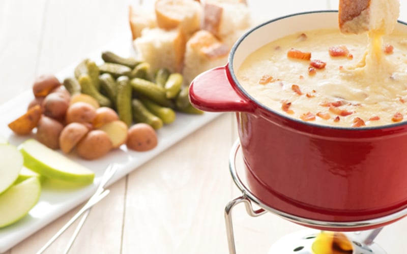 Recette: Fondue au Fromage et au Bacon Fumé à L’ancienne | Circulaire ...