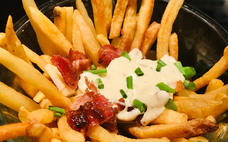 Recette: Poutine Bacon et Crème Sure | Circulaire en ligne