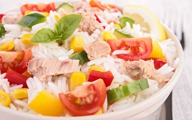 Salade de Riz au Thon Légumes et Mayonnaise