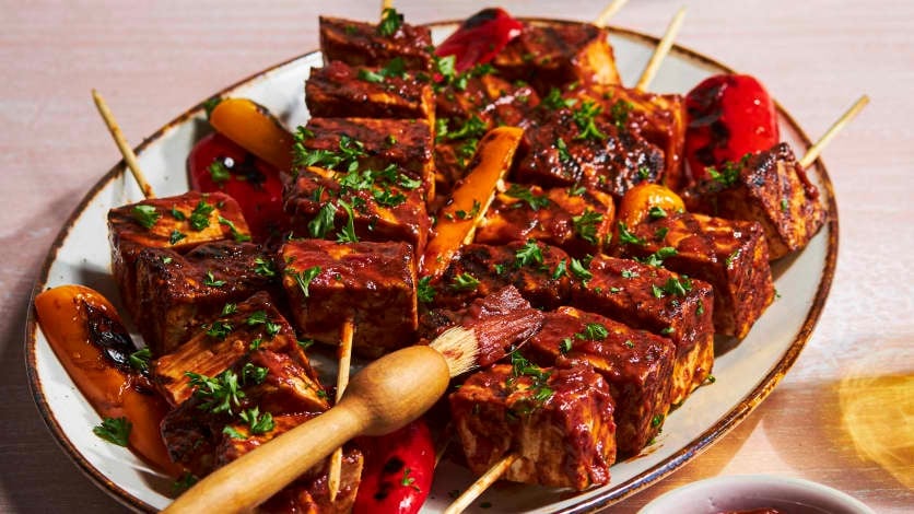 Brochettes de Tofu à la Sauce Barbecue aux Canneberges