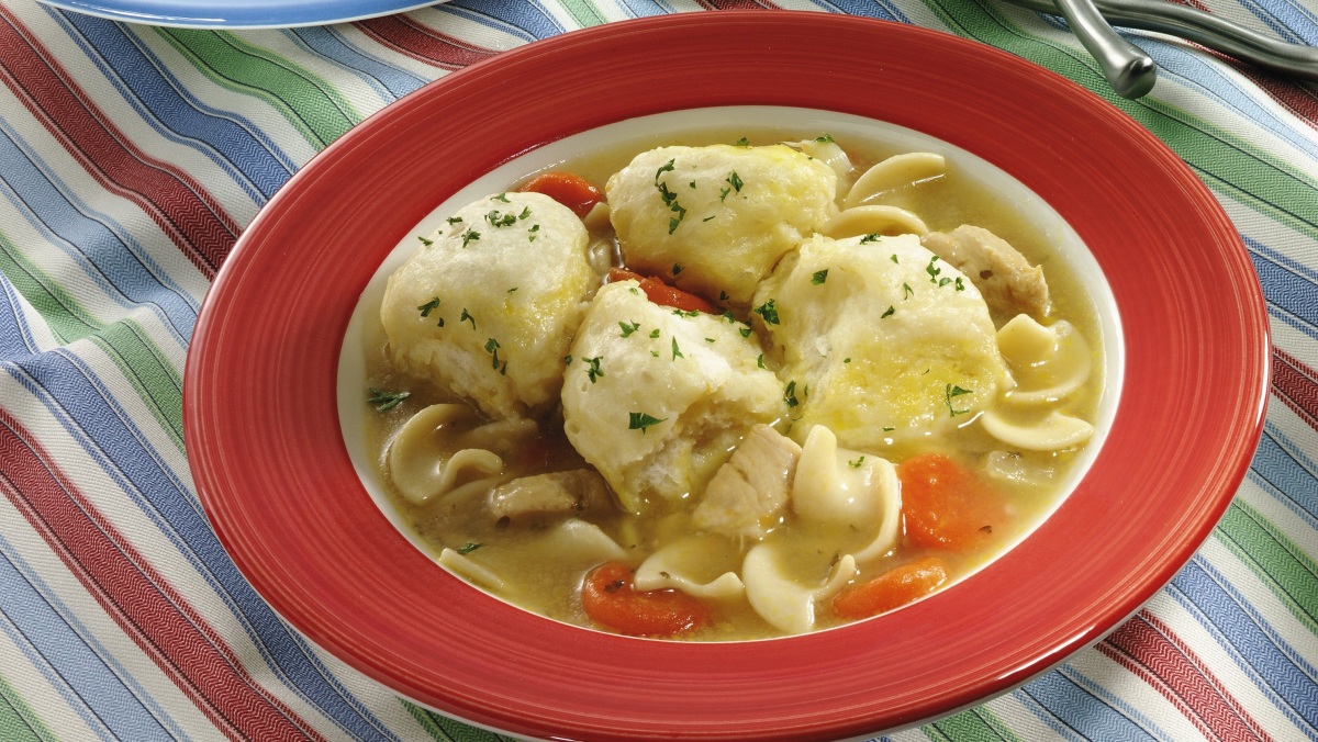 Soupe au Poulet et Boulettes de Pâte Faciles