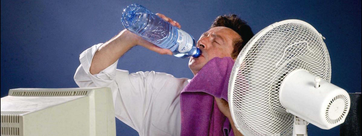 Cinq Astuces pour ne pas Trop Souffrir de la Chaleur au Bureau