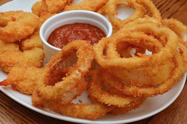 ONION RINGS – RONDELLES D’OIGNON FRITES
