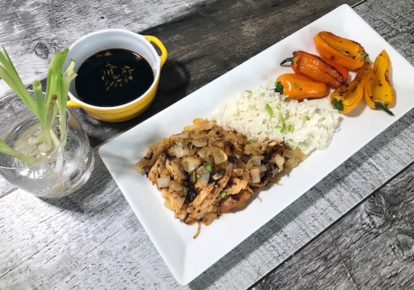 Riz au Poulet, Oignons Caramélisées et Poivrons