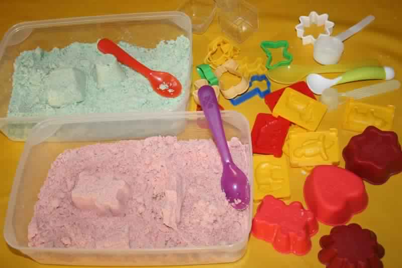 Sable Magique Maison… La Recette la Plus Simple Jamais Vue!