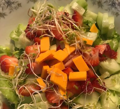 Salade de Fraises et de Concombres
