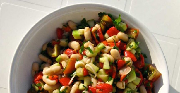 Salade de Haricots Blancs, Tomate, Poivron Rouge et Concombre