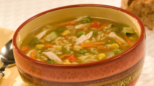 SOUPE AU POULET, RIZ ET LÉGUMES