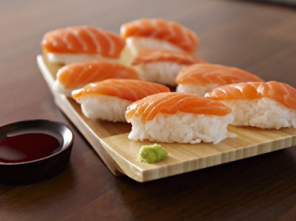 SUSHIS AU SAUMON